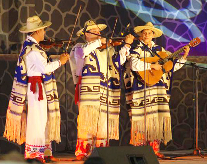 Patrimonio de la Humanidad: La pirekua y el Mariachi. México