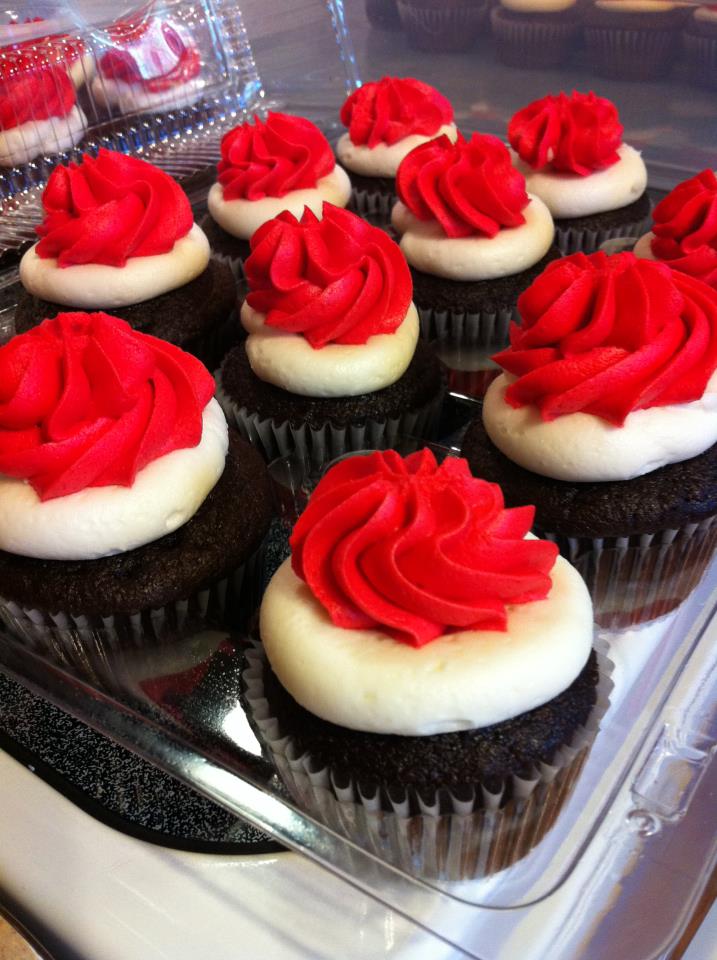 Extreme Cupcaker: Bittersweet and artsy cupcakes