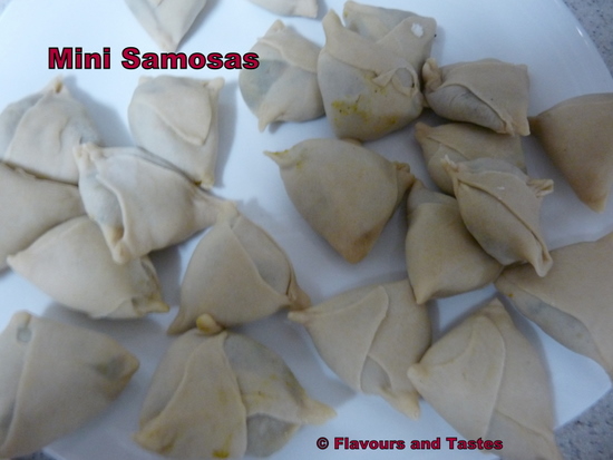 Flavours and Tastes: Mini Samosas