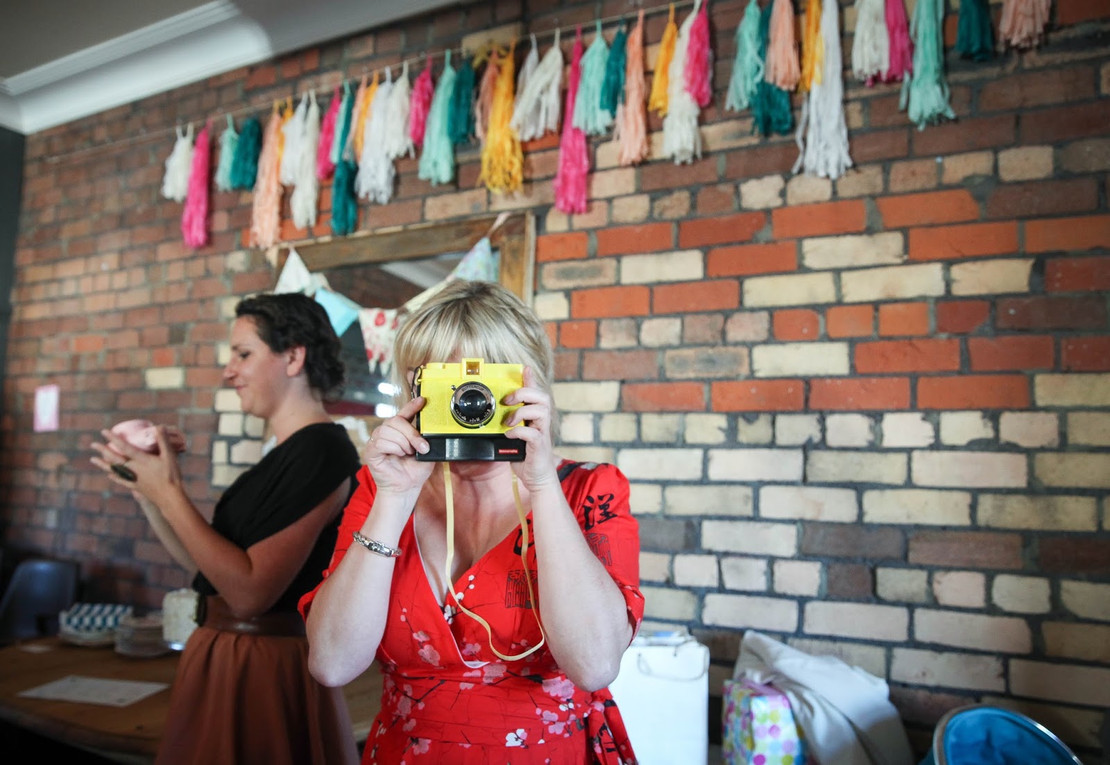 Side Street Style: Getting the Festive Party Started