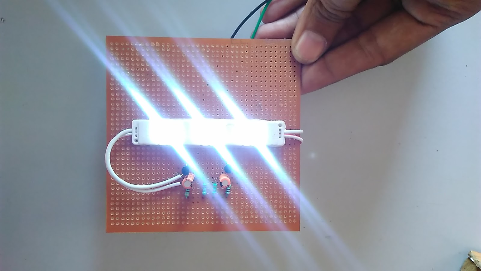 12v LED Monostable multivibrator / oscillator / flashing (Astable to ...