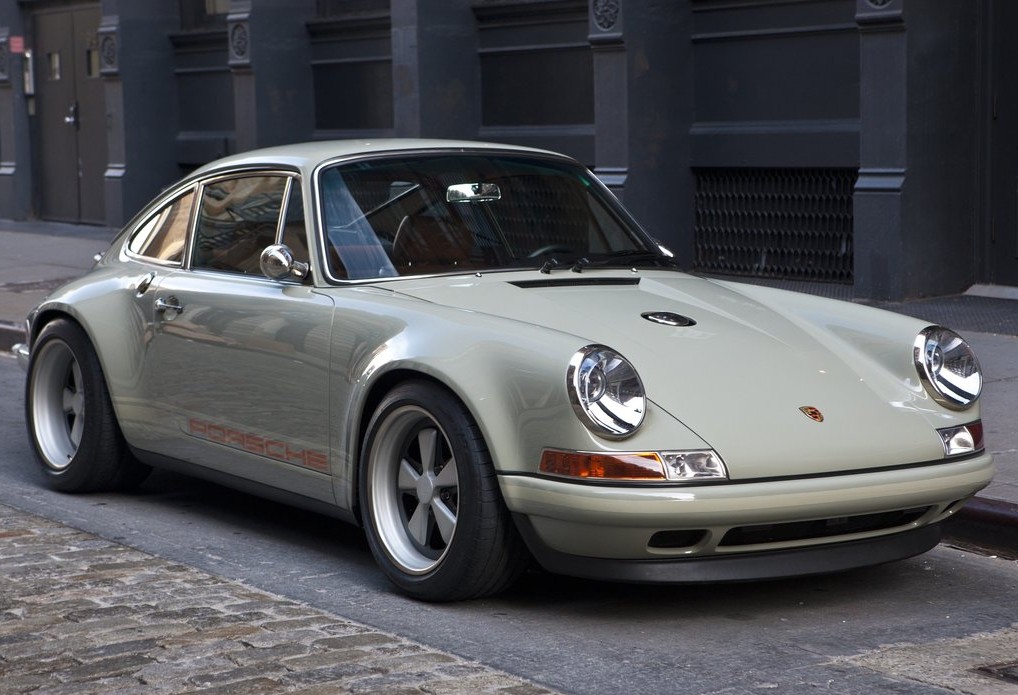 Extreme Machines.: Singer 911, Bringing back History.