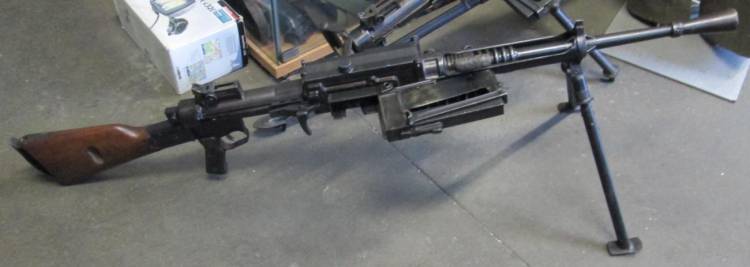SI VIS PACEM, PARA BELLUM: Il fucile mitragliatore Breda Modello 30