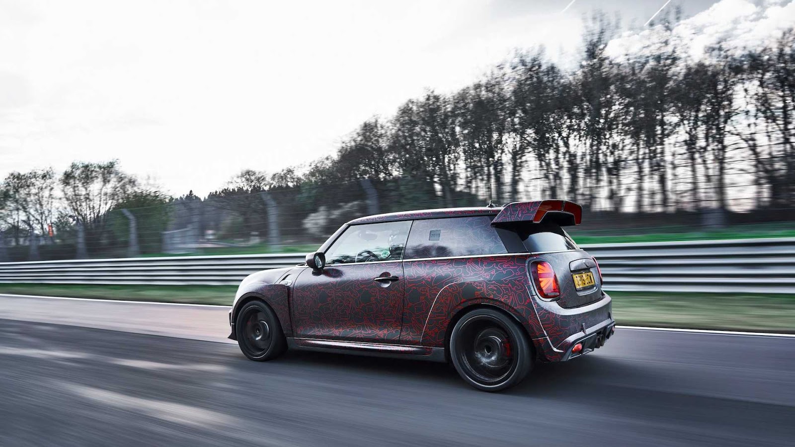 席捲Nürburgring的小旋風─2020 Mini John Cooper Works GP | SanjiNoir 黑侍樂讀