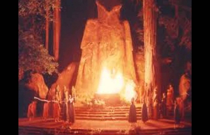 SUBHANALLAH..API MAJUSI YANG TIDAK PERNAH PADAM AKHIRNYA TERPADAM JUA ...