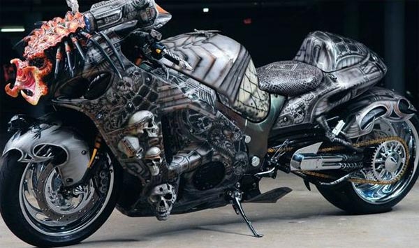 Motoblogn: Alien Vs. Predator Motorcycles