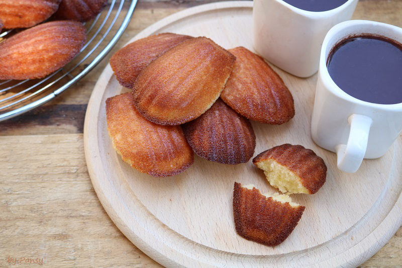 Pansy 's recipes - Retetele Panselutei: Madlene (madeleines) cu aroma ...
