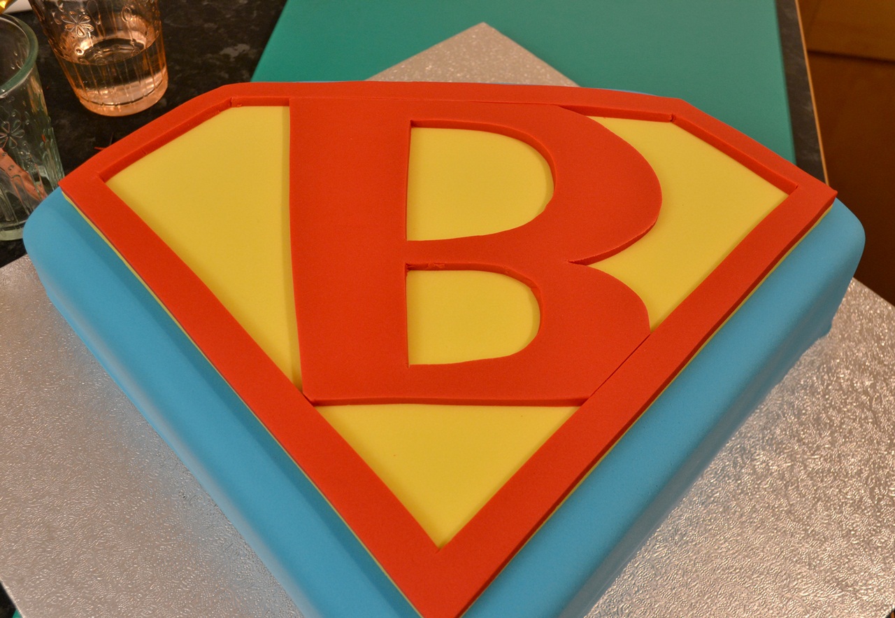 Superman Logo Cake with Baby~