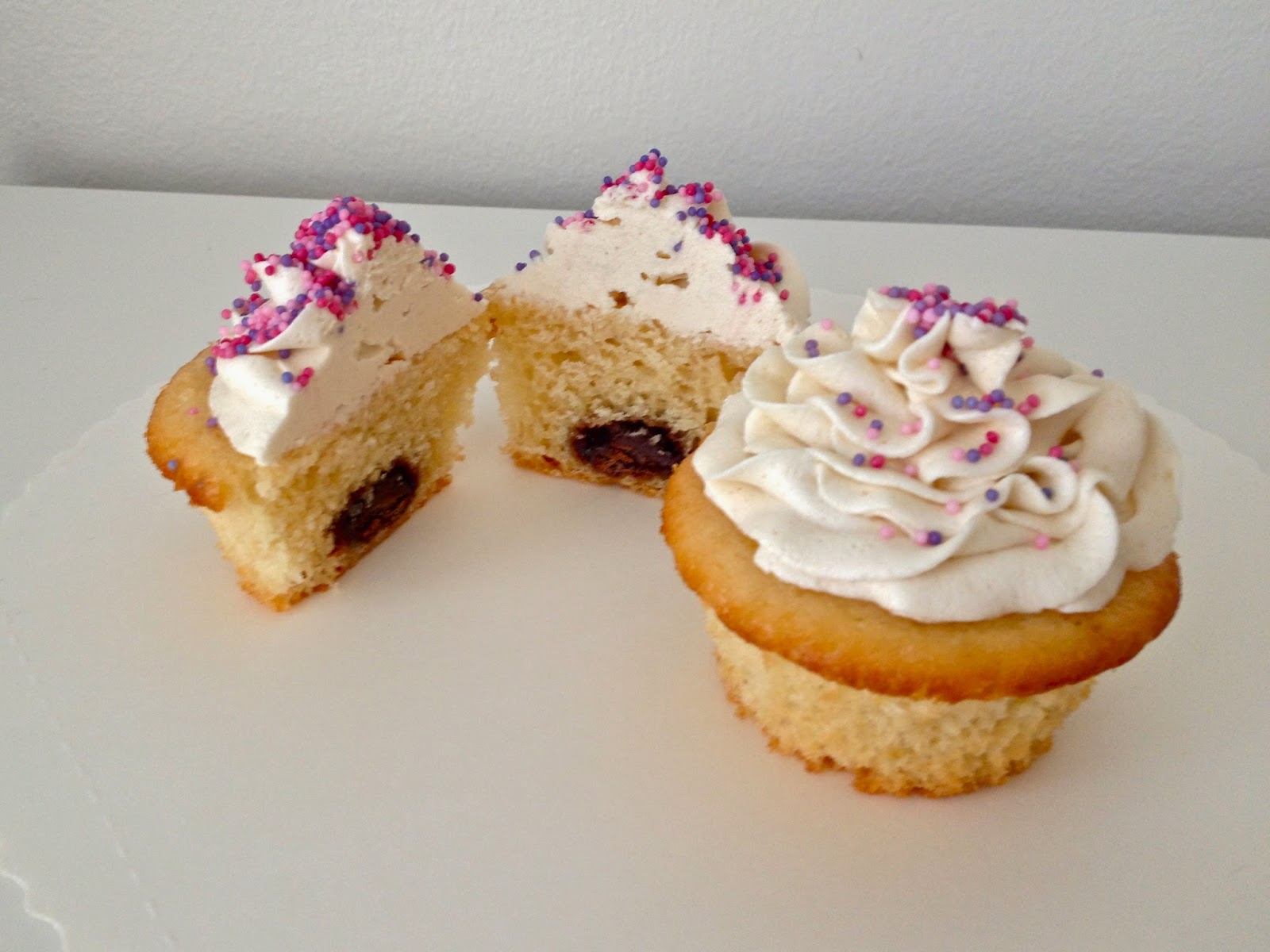 Bake My Day: Vanilja-kuppikakut (vegaani/munaton, maidoton)