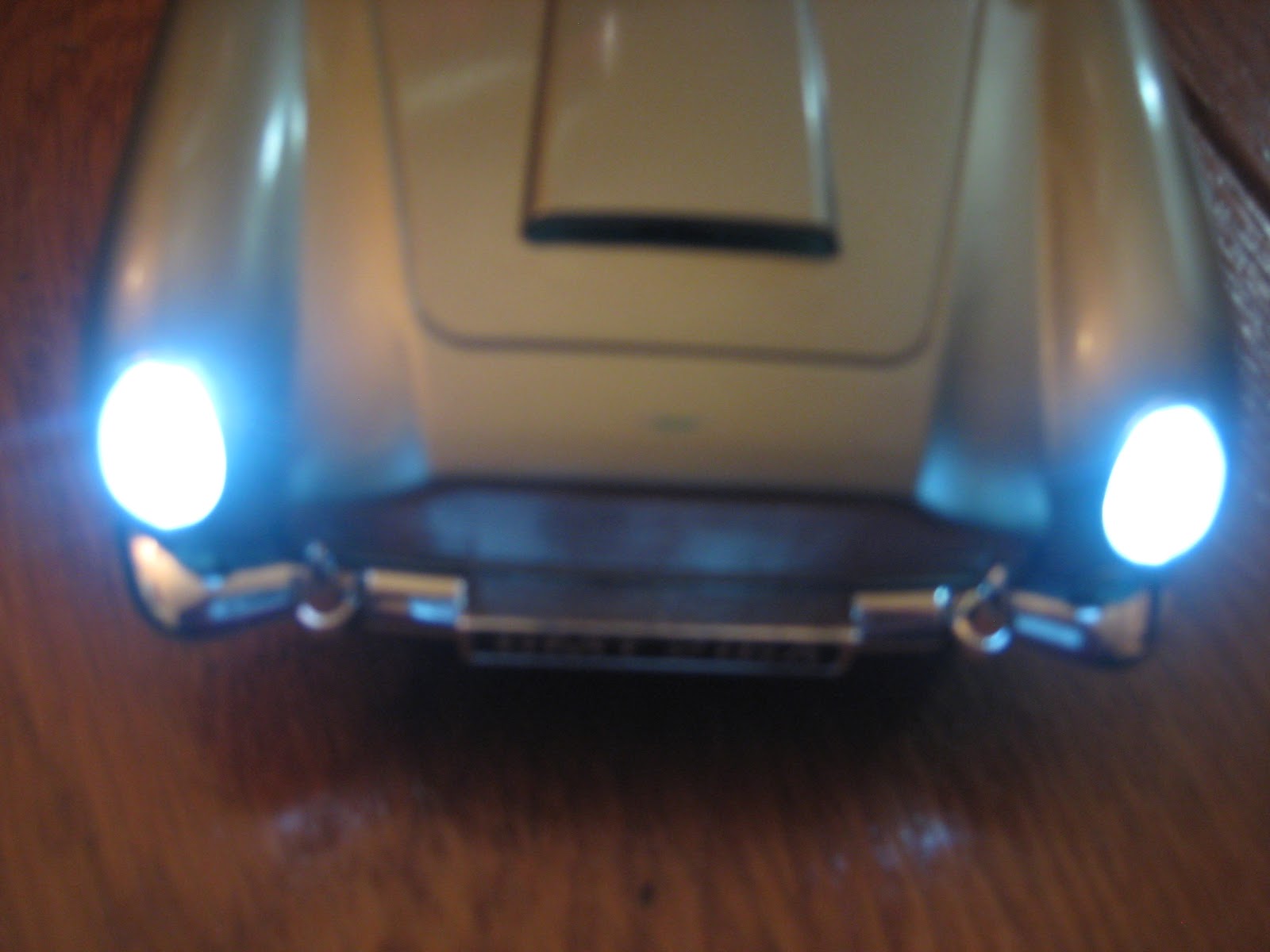 Minta's Creations: My 007 Secret Agent SKYFALL model car review.