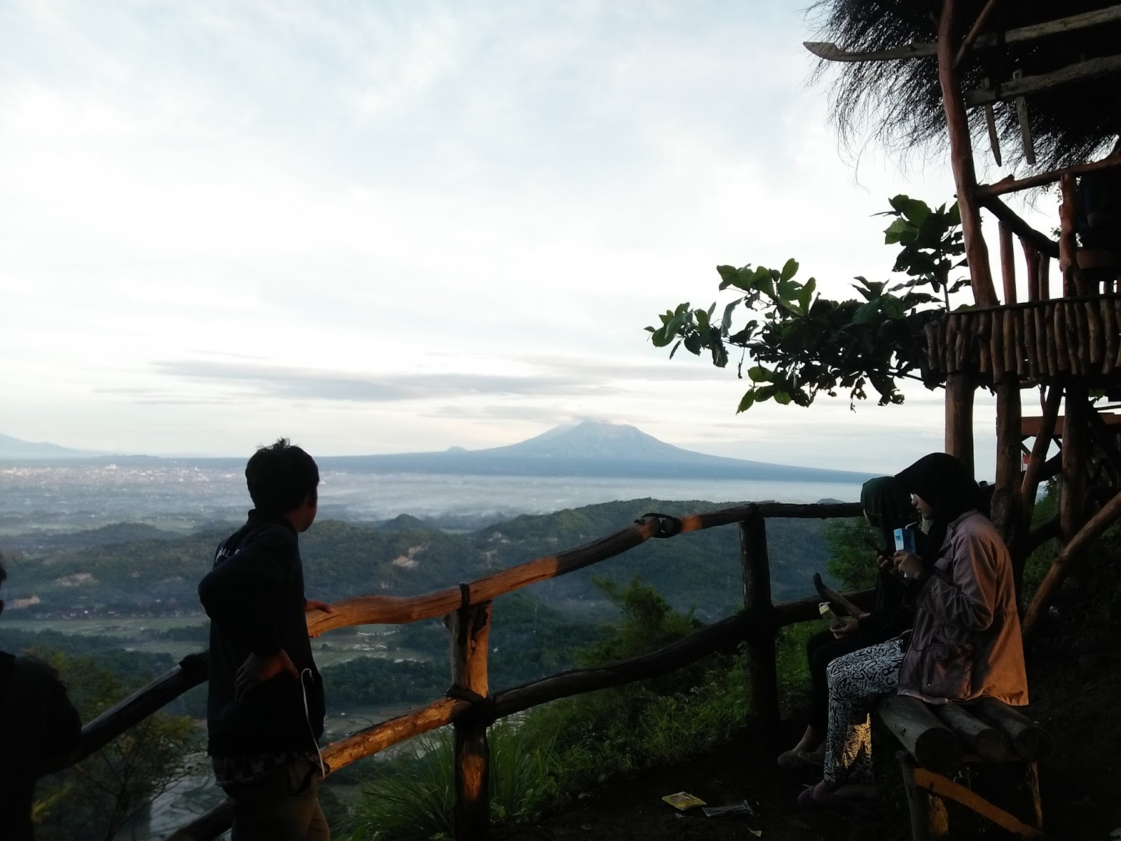 Penyewaan Alat Camping: Bukit Becici Yogyakarta