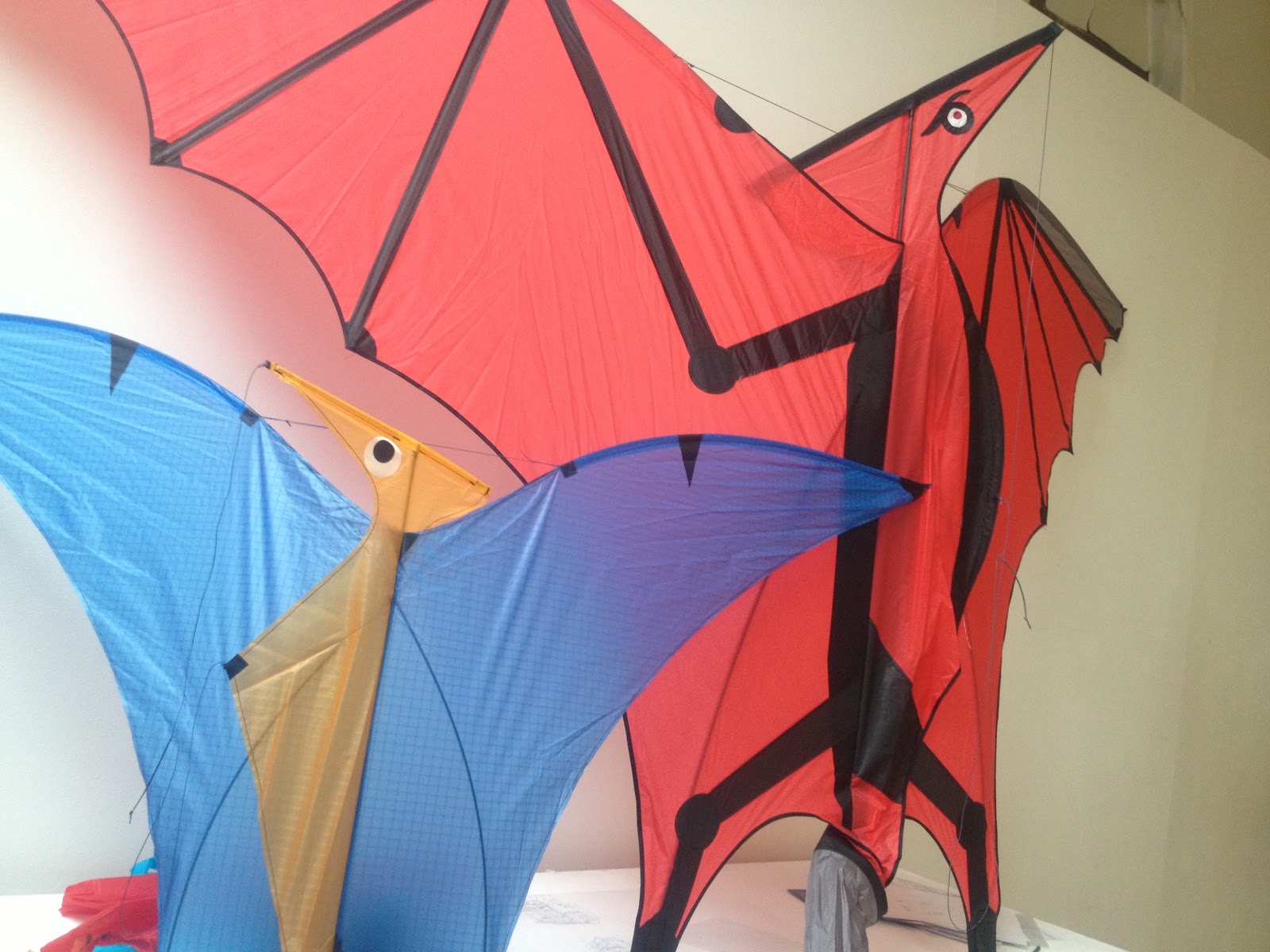 myartanddesignblog: Black sky shining objects