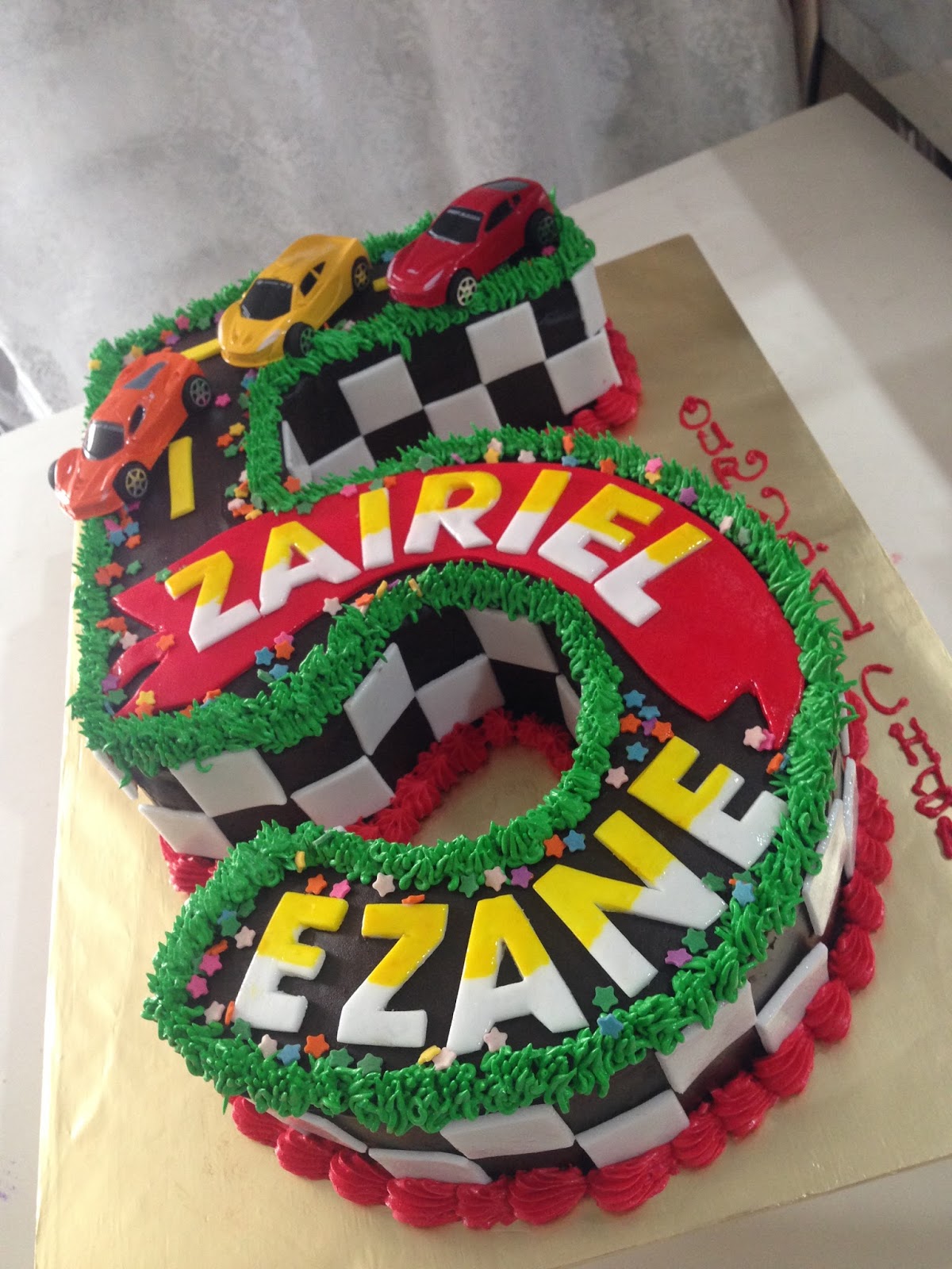 ninie cakes house: Cars cake design, number 5 cake