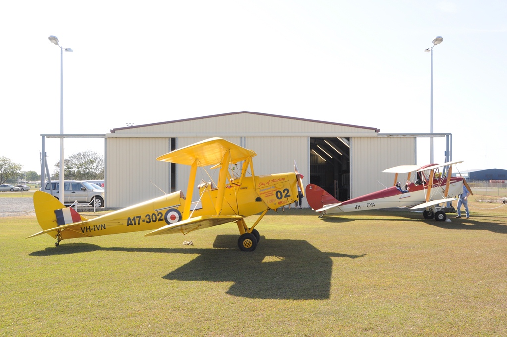Central Queensland Plane Spotting: FOCUS ON: The Mackay Tiger Moth ...