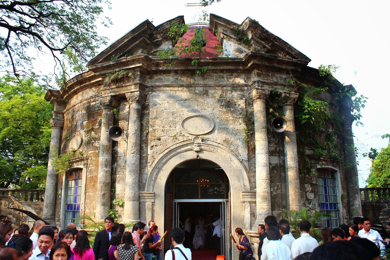 Paco Cemetery - A Post-Halloween Treat ~ The Adventurer on a Shoestring