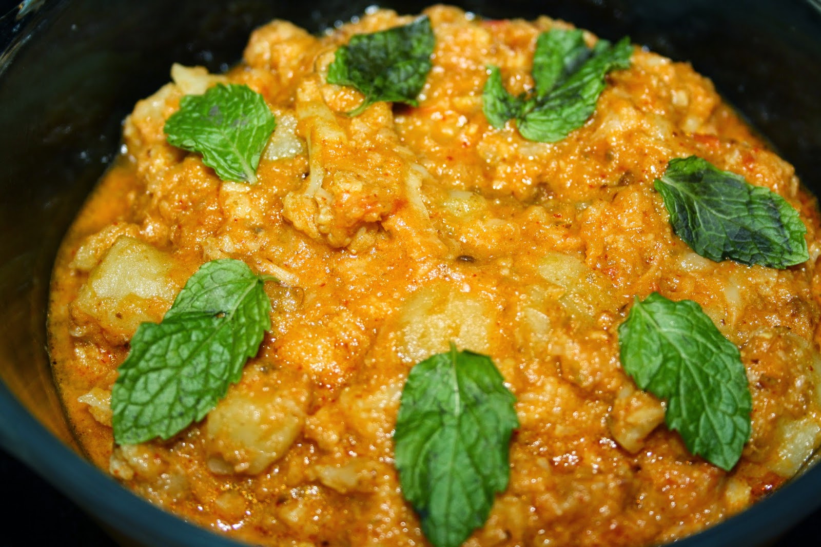 DARSHU'S KITCHEN: ALOO GOBI MASALA