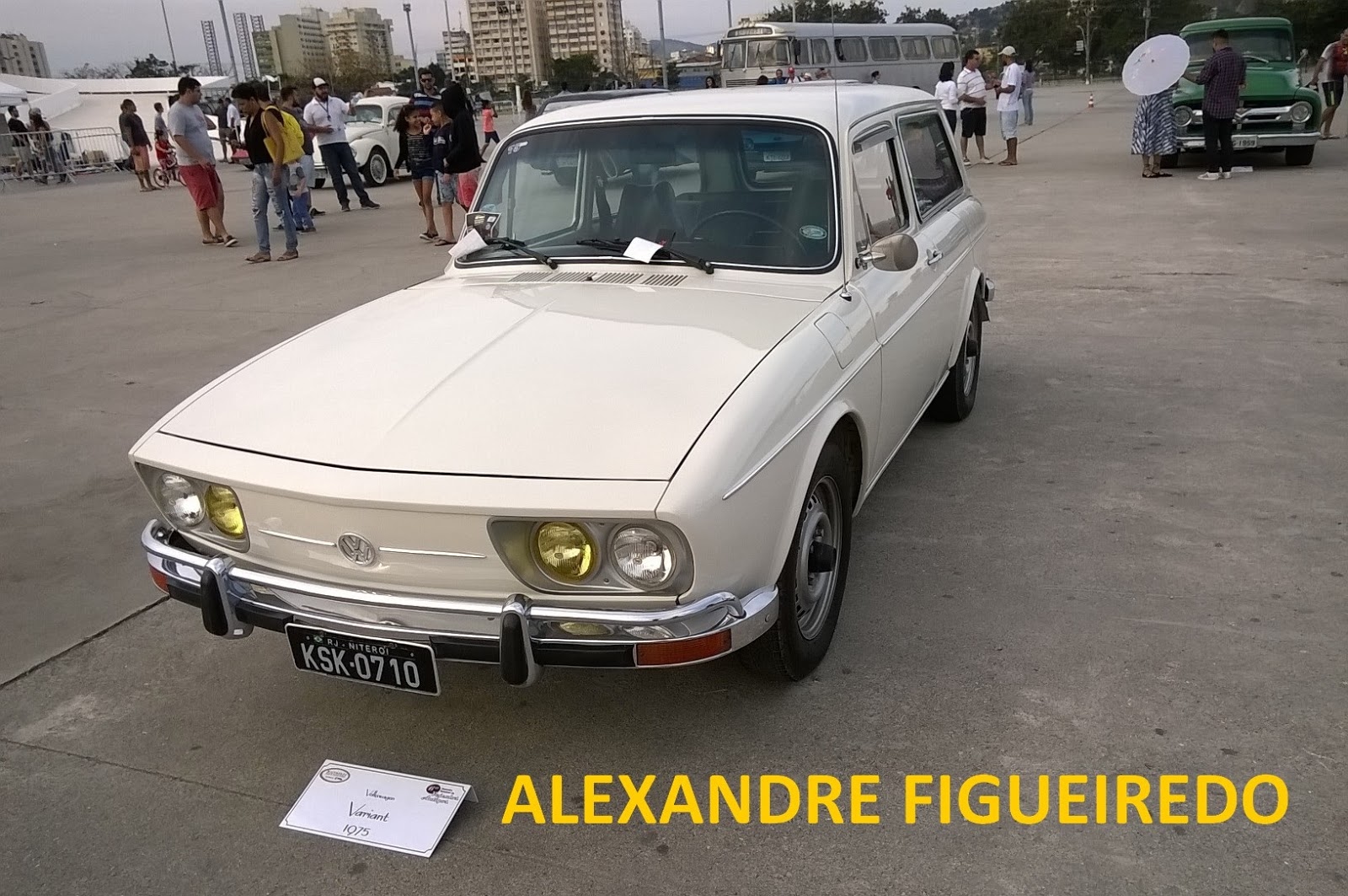 VOLKSWAGEN VARIANT 1975