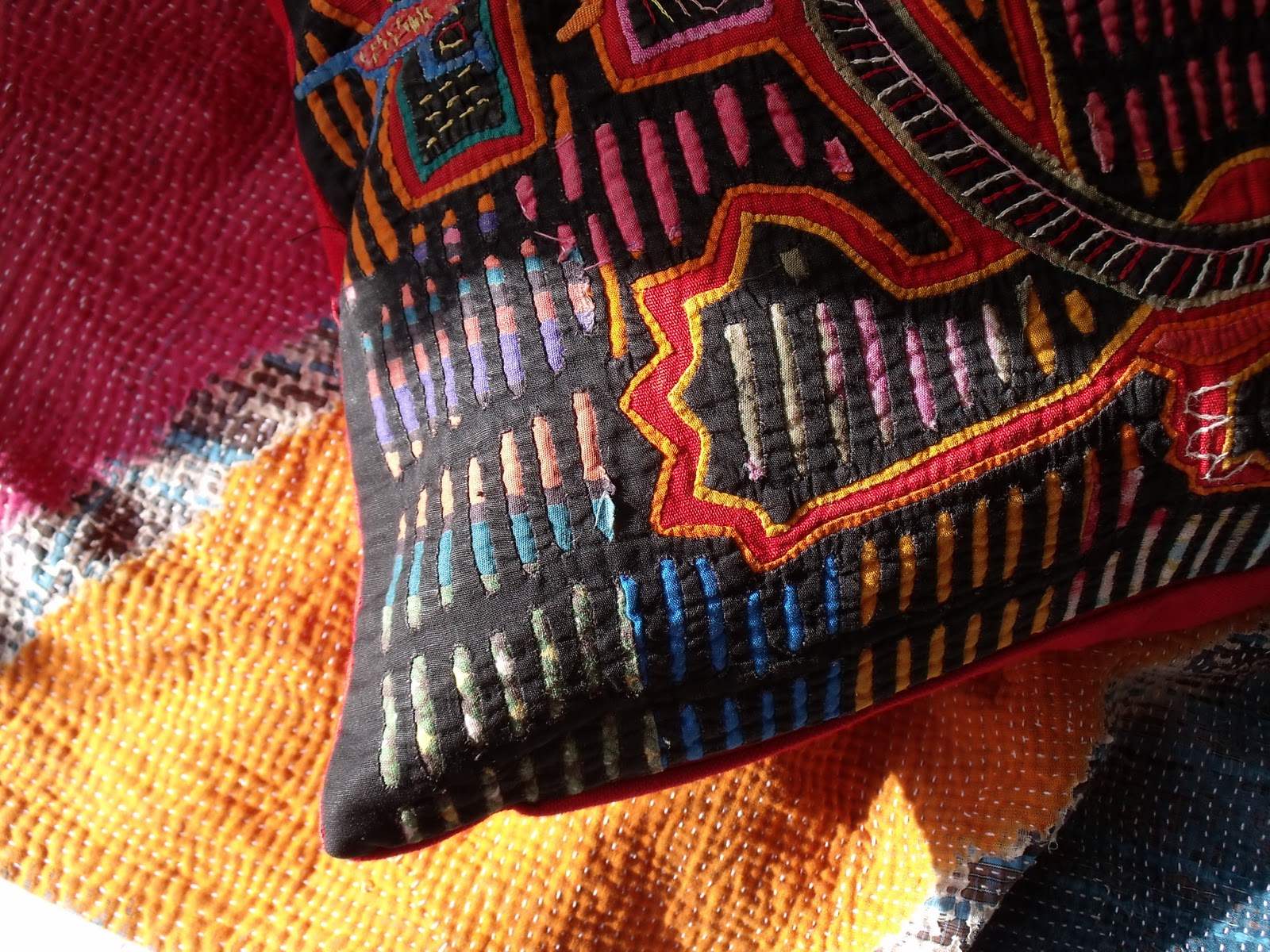 The Golden Fingers: Molas: Textile Art of Kuna People