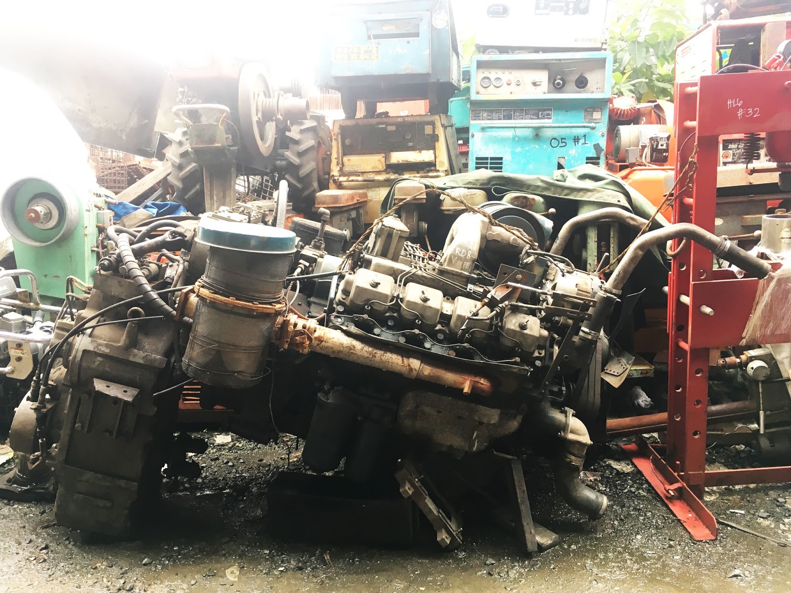 Products: Nissan RD8 V type engine