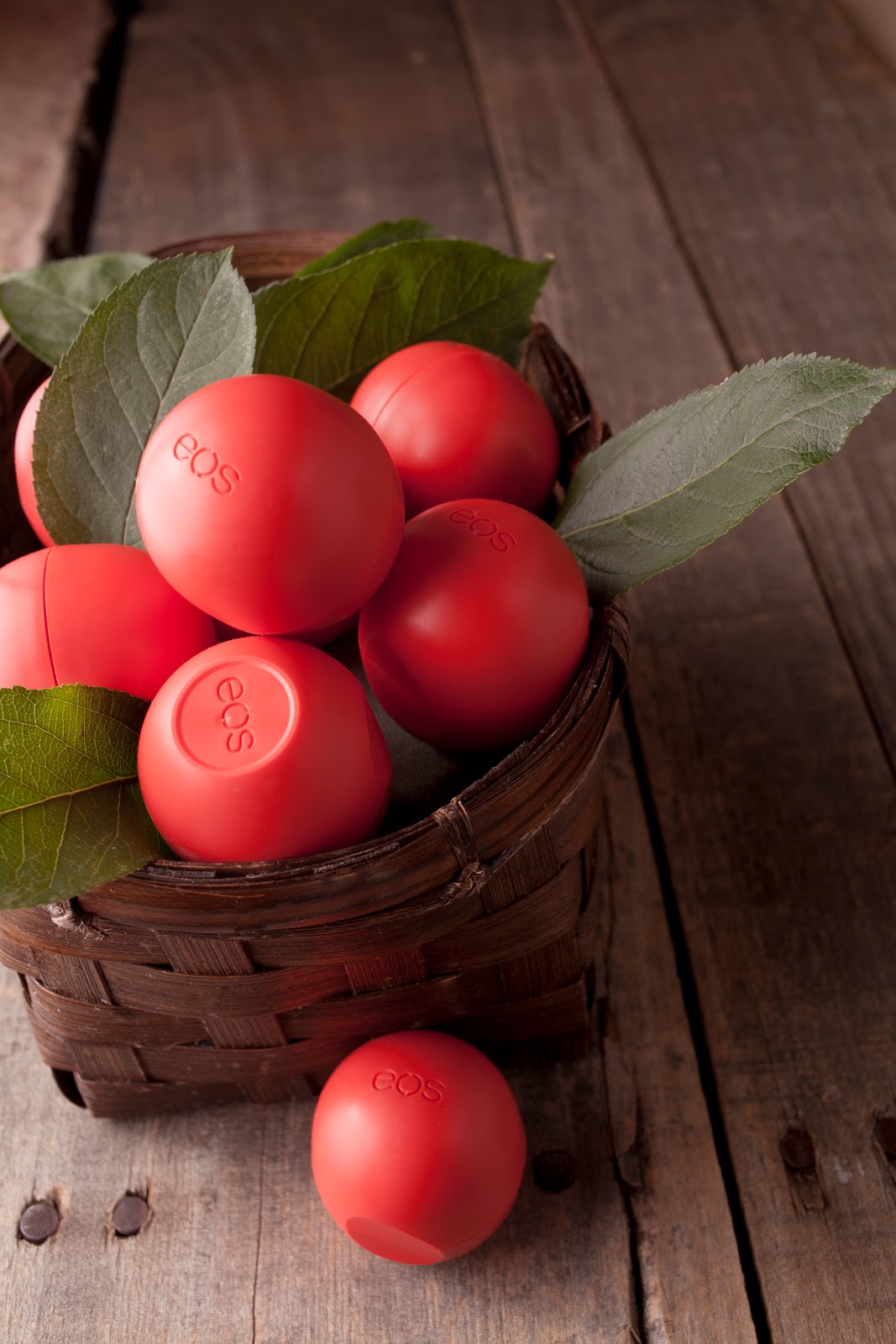 Lindsay Allen Photography: ©EOS Lip Balm AD