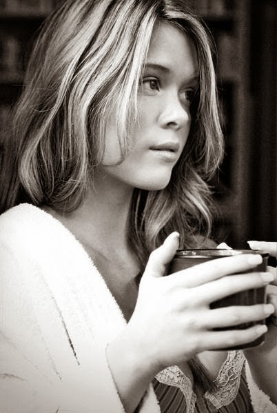 penetrating beauty: Leah Renee Cudmore