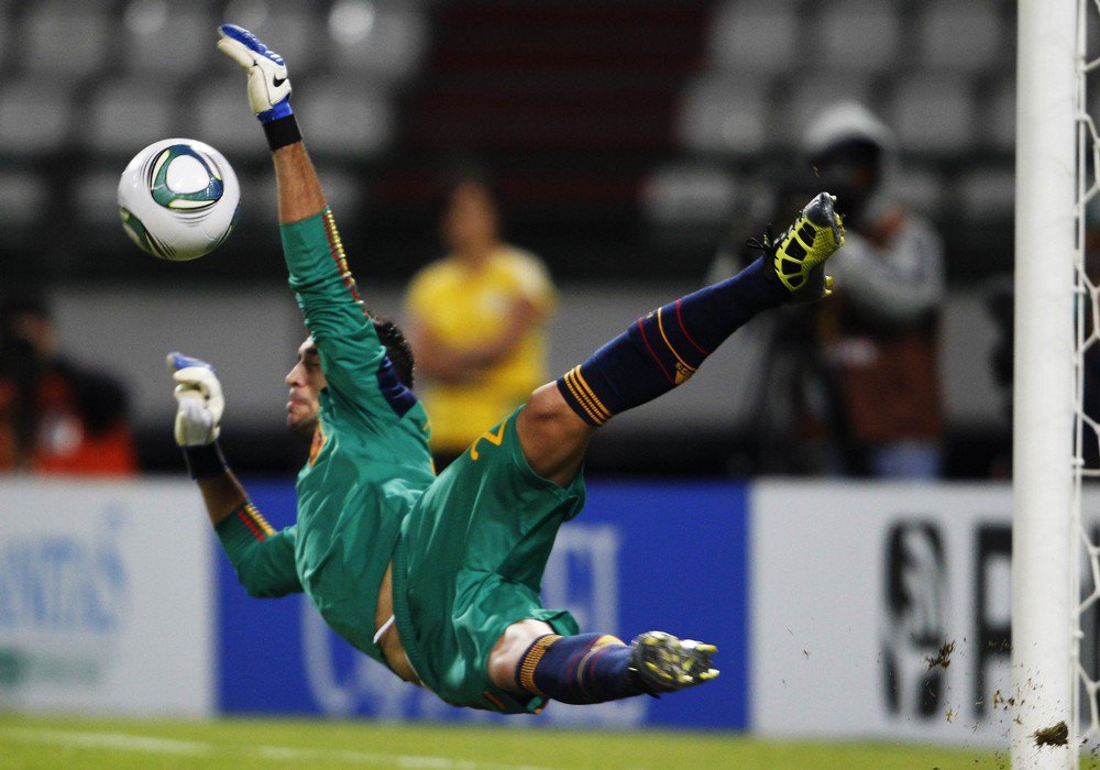 ESCUELA DE PORTEROS ZAMORA C.F: EL PORTERO FERNANDO PACHECO METE A ...