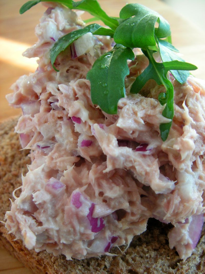 Herkkusuun lautasella Ruokablogi: Tonnikala-tahnaleivät