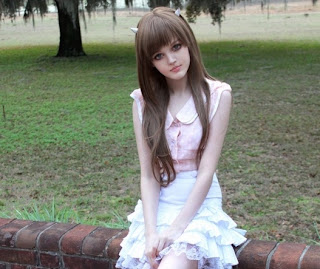 10 Sosok Manusia Yang Menjelma Menjadi Boneka Barbie ~ unik aneh
