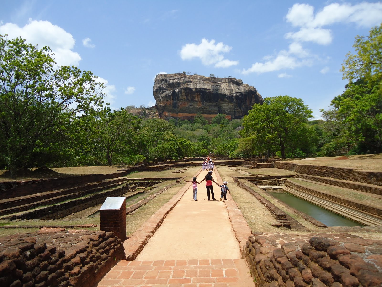 harithacharika - Travelling Nature in Sri Lanka: July 2011