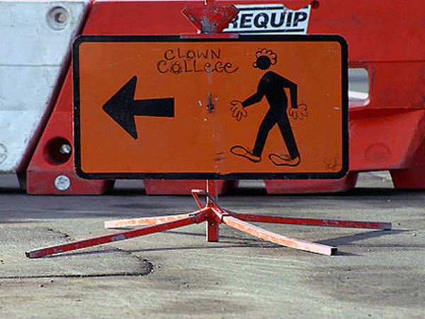 25 Signs Improved by Graffiti | Funny Signs