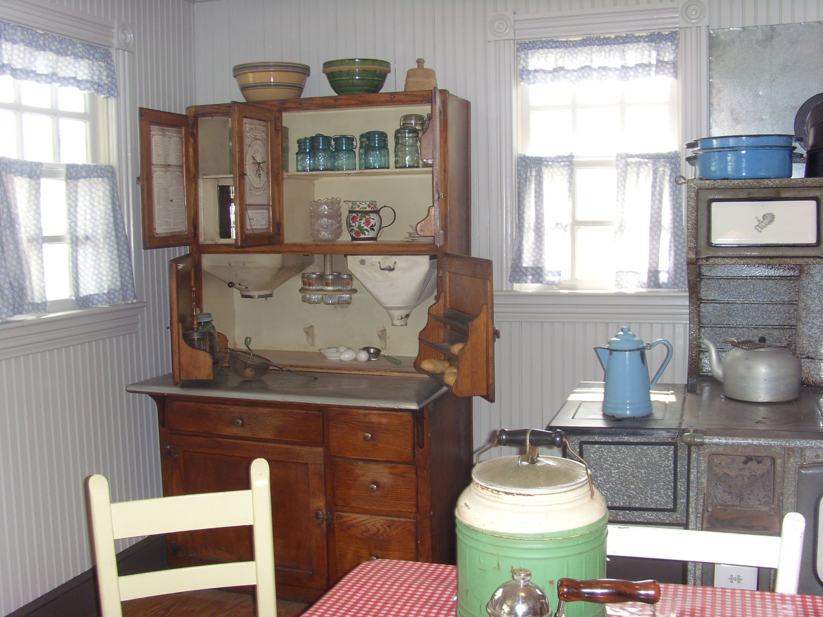 Fun on the farm at Frying Pan Farm Park in Herndon, Virginia | Things ...