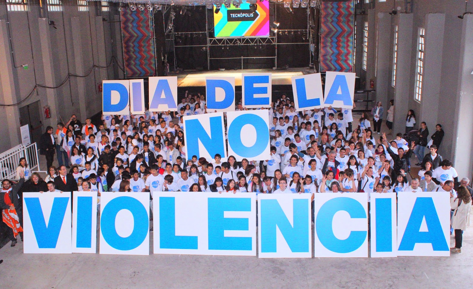 Un Mundo Sin Fronteras: 2 De Octubre: Día Internacional de la No Violencia