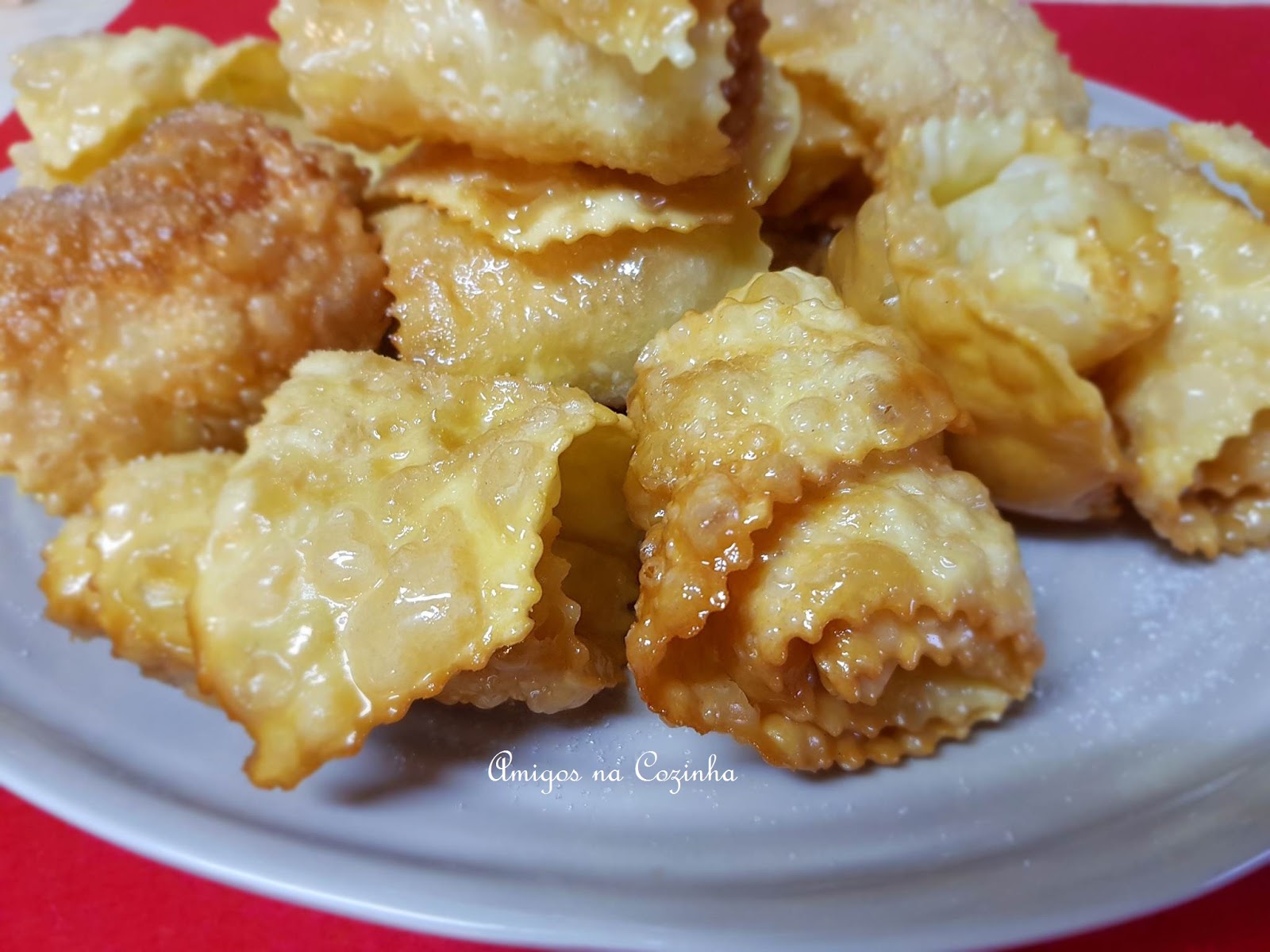 Amigos na Cozinha: Filhós enroladas com mel