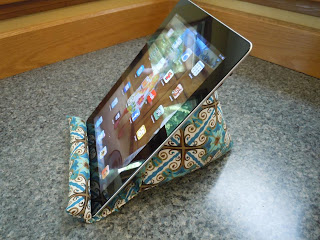A Sewing Bloggery: iPad Pillow Tutorial