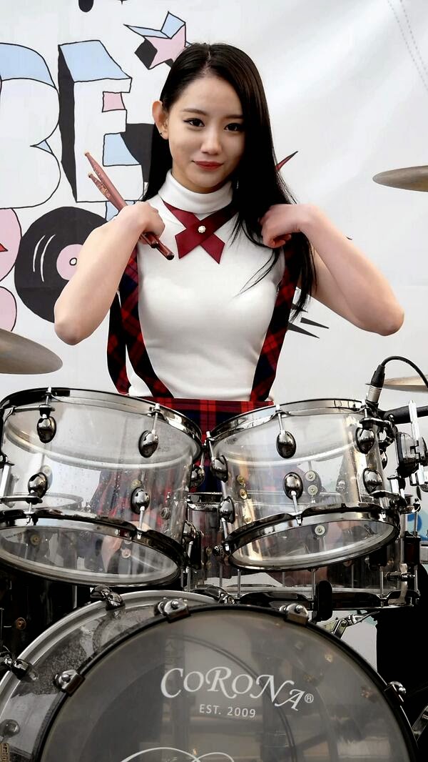 A Yeon Drummer Cantik Dan Seksi Band Korea Bebop ~ Kumpulan Cerita Hangat