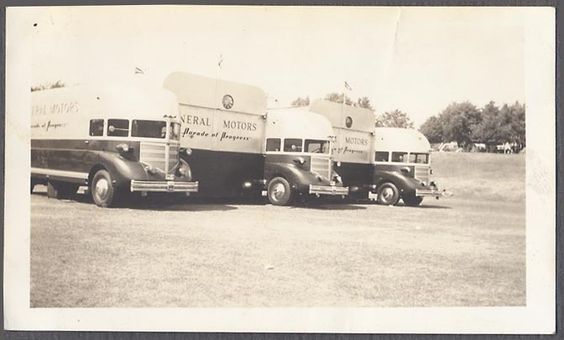 CARHUNTER : GENERAL MOTORS PARADE OF PROGRESS- FUTURLINER OR STREAMLINER?