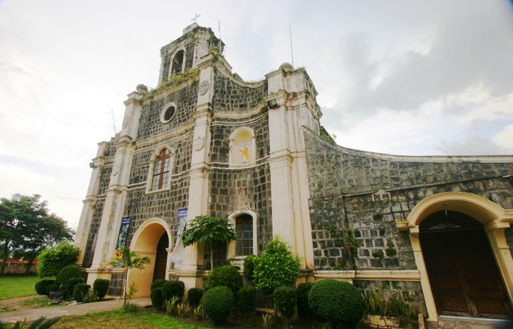 Byahero: St. Andrew the Apostle Church in Sagnay, Camarines Sur