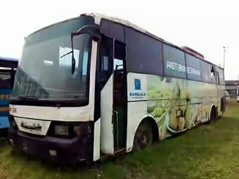 Transportasi Umum Indonesia: Antara Aku dan Bus BMP (Bianglala ...