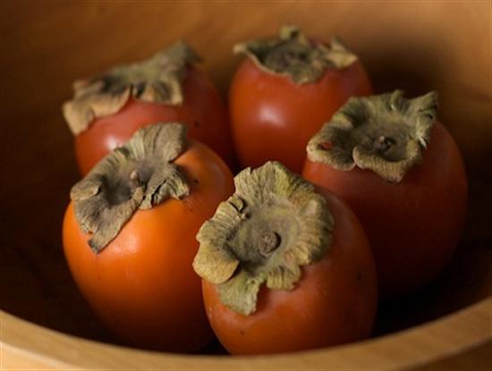 WHAT IS PERSIMMON FRUIT? |The Garden of Eaden