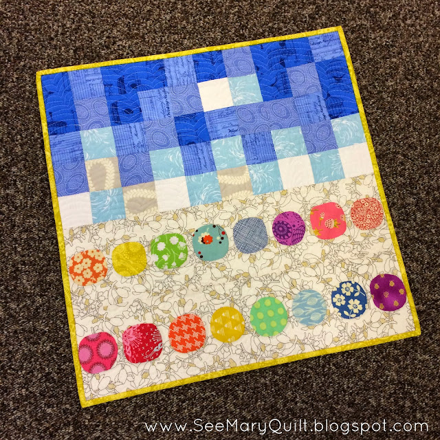 see mary quilt: Friday Finish: Pebbles on the Beach Mini