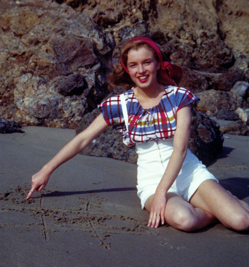 The First Professional Modeling Pictures Of Norma Jeane In 1945 ~ Vintage Everyday