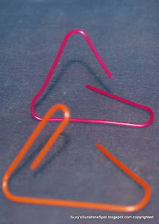 Suzy's Sunshine Spot: Paperclip display stand for paper crafts