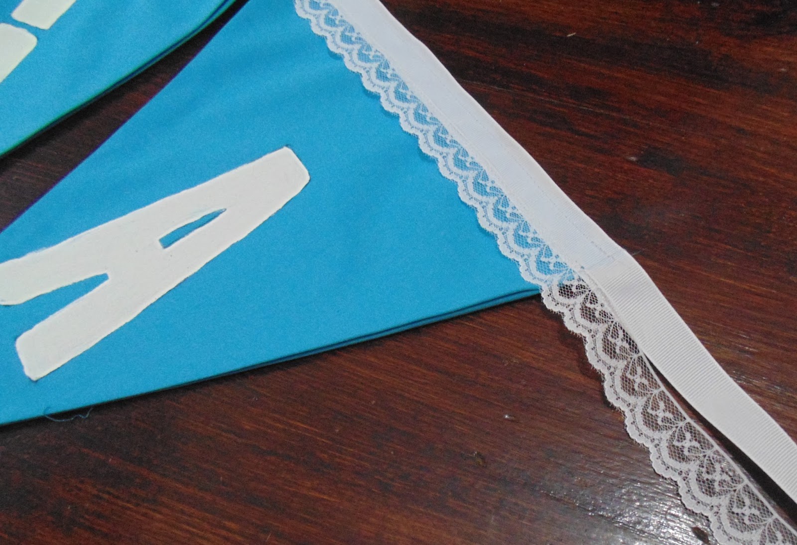 Lo de Valeria: Banderines Personalizados Diy con tutorial...