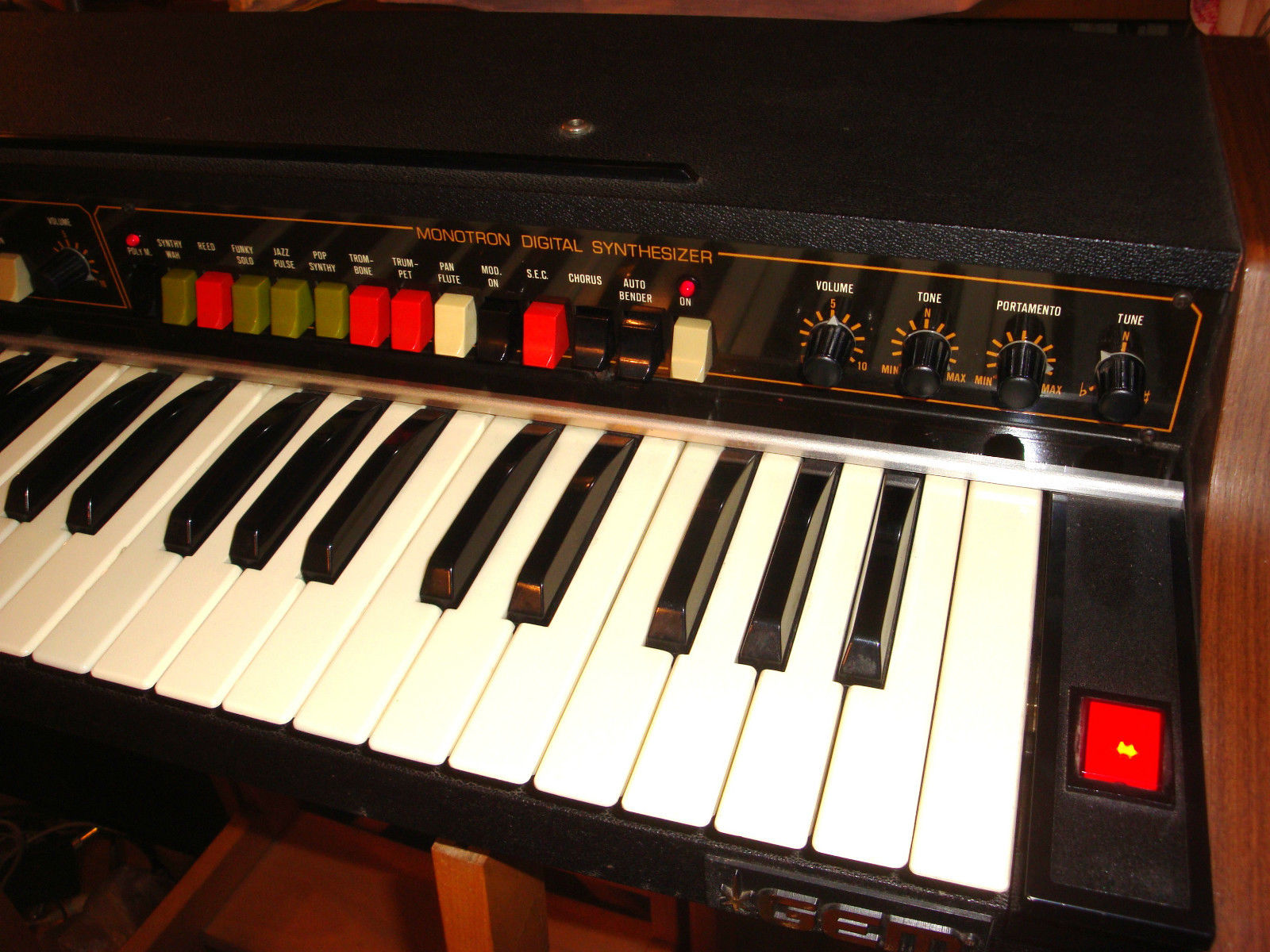 MATRIXSYNTH: GEM PK 4900 ITALIAN MONO POLY SYNTH 100% Excellent ...