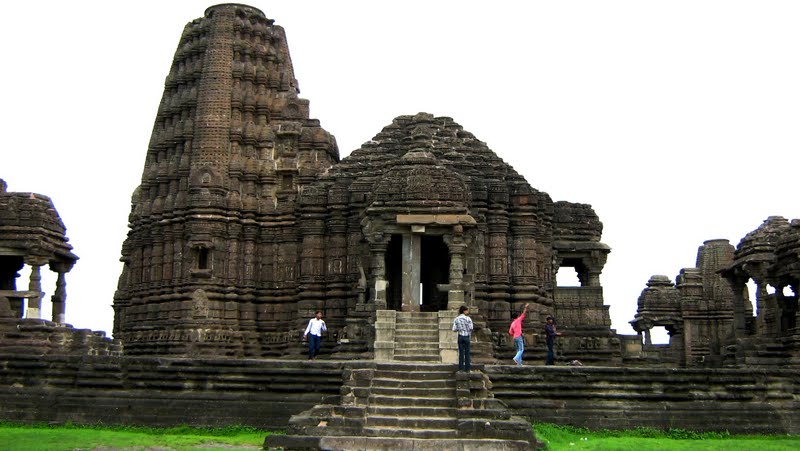 Travelogue Unlimited: Gondeshwar Temple : A Photo Feature
