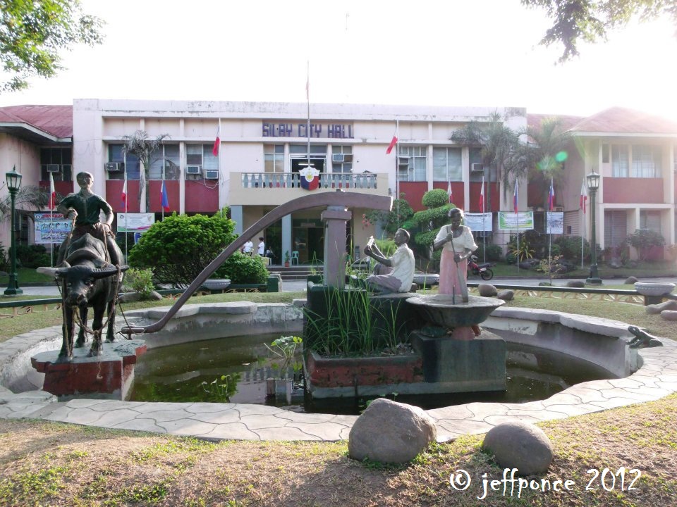 Bisayang Manlalakbay around the Philippines: Hello Silay City Hall in ...