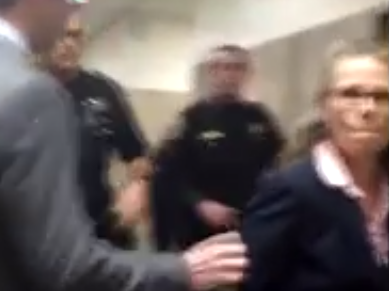 Body Language & Emotional Intelligence: Nonverbal Communication ...