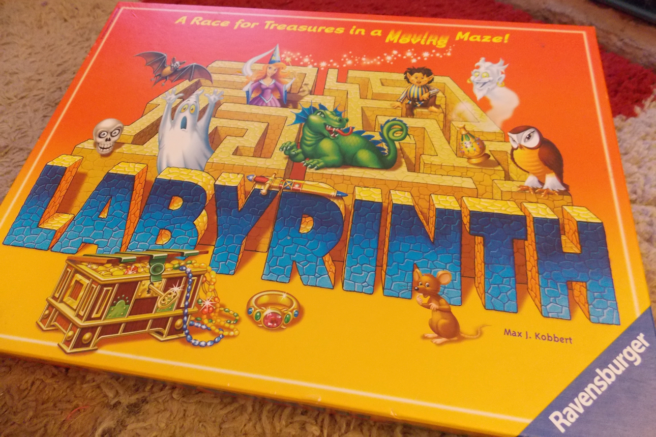 This is me Sarah mum of 3: Labyrinth - aMAZEing moving maze game