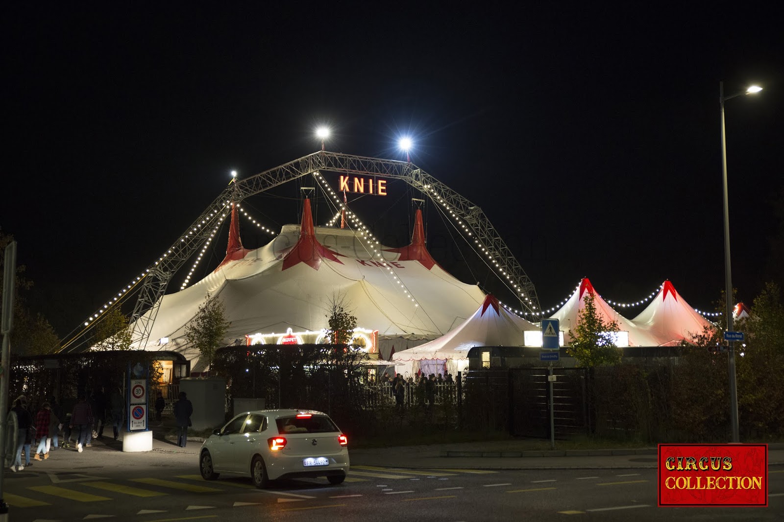 Circus -Collection: Knie 2018 ambiance avant le spectacle une fois la ...
