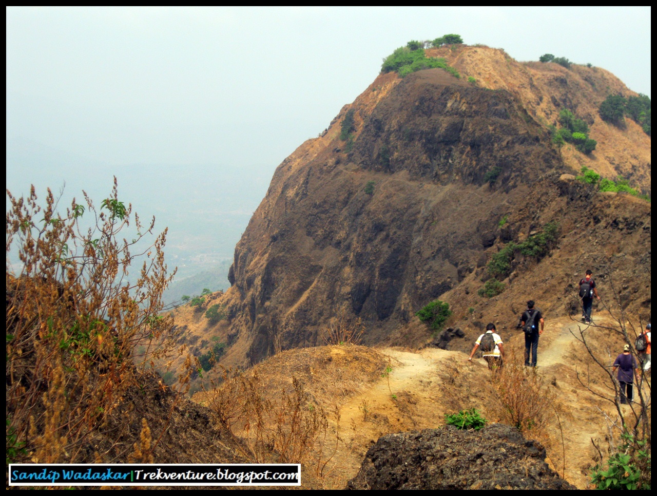 माझी मुशाफिरी... A trekker's photodiary by Sandip Wadaskar ...